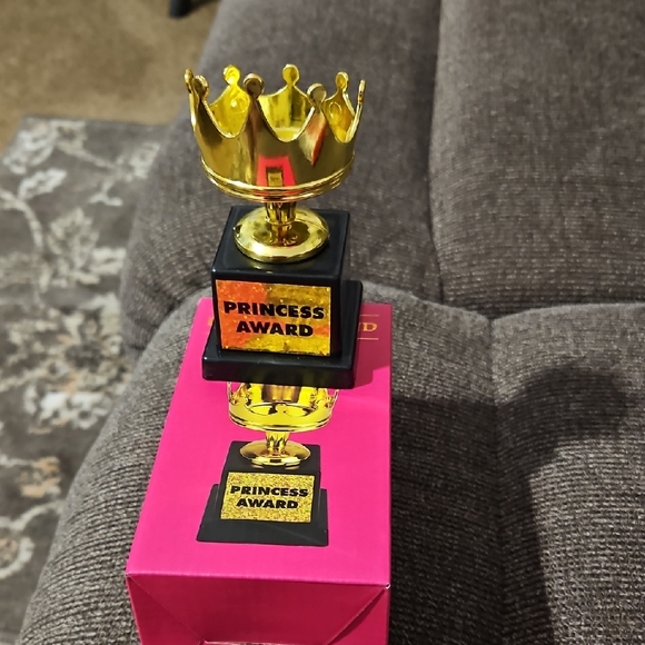 Island Dogs | Party Supplies | Gold Princess Award Trophy New In Box ...